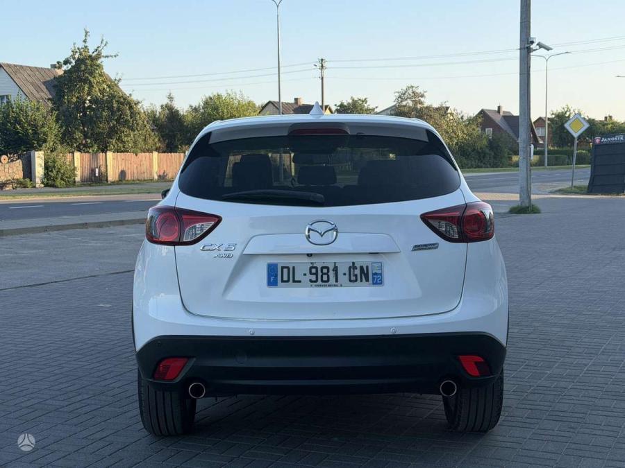 White Mazda CX-5 2014 in Taurage, with an engine capacity of 2.19 L and mileage of 250 thousand km for 6700 €, photo 10 on AUTOMOTO.COM.LV