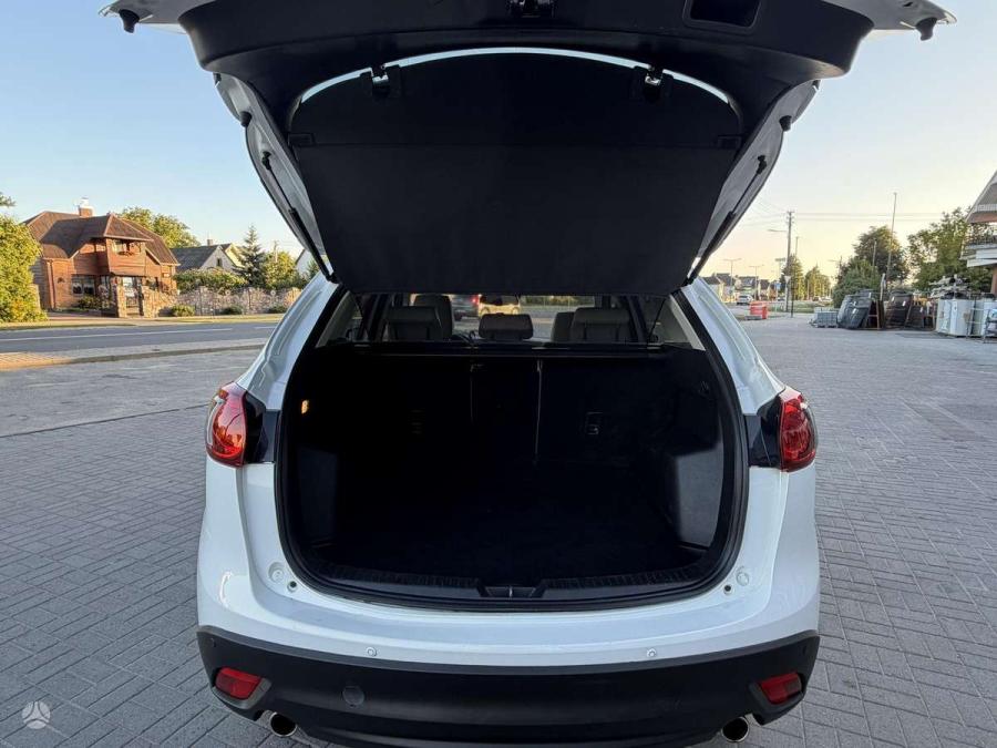 White Mazda CX-5 2014 in Taurage, with an engine capacity of 2.19 L and mileage of 250 thousand km for 6700 €, photo 15 on AUTOMOTO.COM.LV
