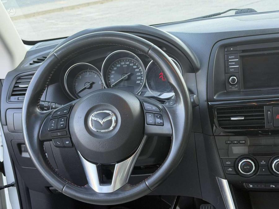 White Mazda CX-5 2014 in Taurage, with an engine capacity of 2.19 L and mileage of 250 thousand km for 6700 €, photo 17 on AUTOMOTO.COM.LV