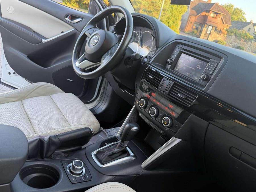 White Mazda CX-5 2014 in Taurage, with an engine capacity of 2.19 L and mileage of 250 thousand km for 6700 €, photo 19 on AUTOMOTO.COM.LV
