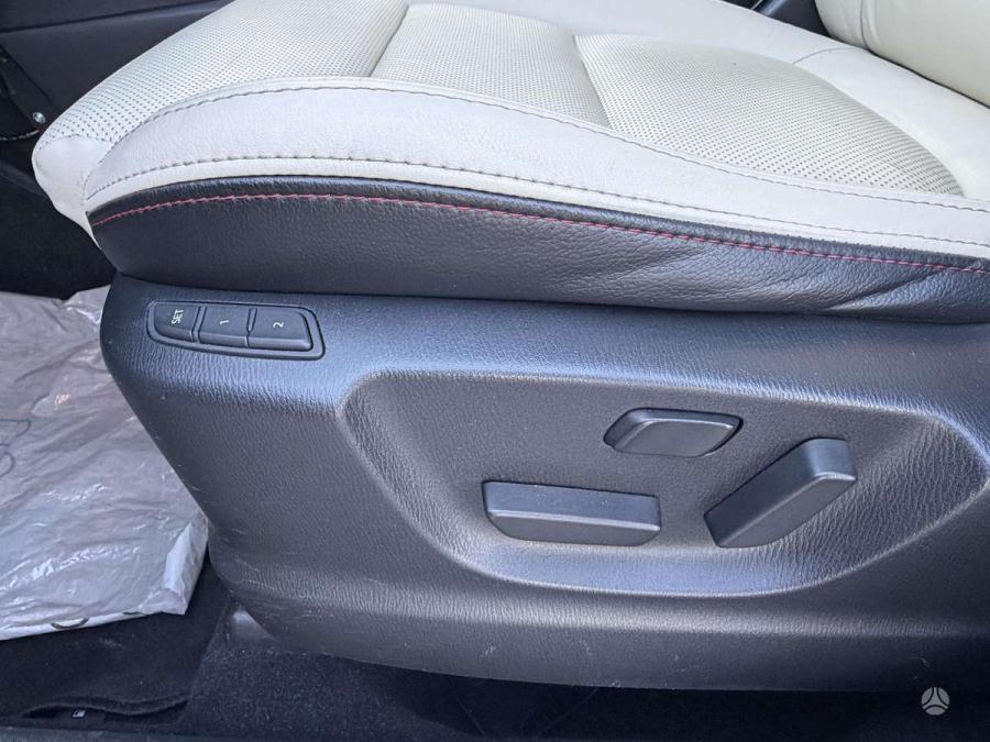White Mazda CX-5 2014 in Taurage, with an engine capacity of 2.19 L and mileage of 250 thousand km for 6700 €, photo 24 on AUTOMOTO.COM.LV