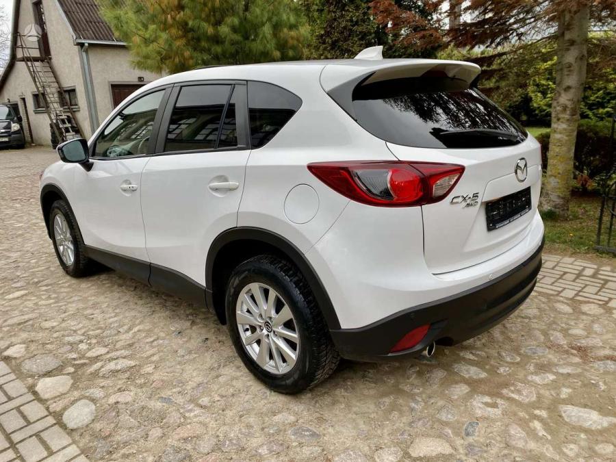 White Mazda CX-5 2014 in Siauliai, with an engine capacity of 2.19 L and mileage of 190 thousand km for 6450 €, photo 5 on AUTOMOTO.COM.LV