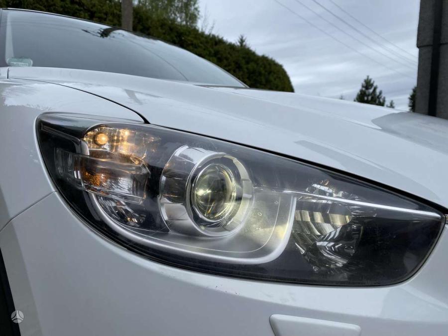 White Mazda CX-5 2014 in Siauliai, with an engine capacity of 2.19 L and mileage of 190 thousand km for 6450 €, photo 7 on AUTOMOTO.COM.LV