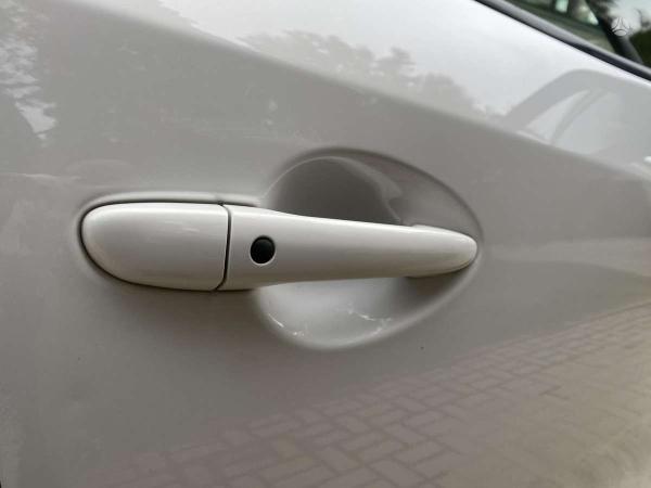 White Mazda CX-5 2014 in Siauliai, with an engine capacity of 2.19 L and mileage of 190 thousand km for 6450 €, photo 10 on AUTOMOTO.COM.LV