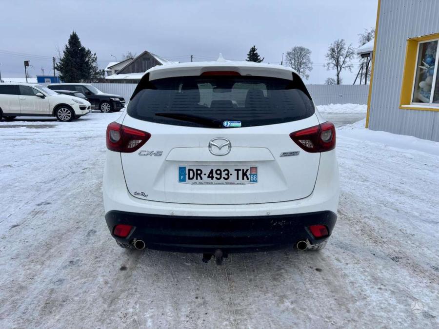 White Mazda CX-5 2015 in Taurage, with an engine capacity of 2.19 L and mileage of 230 thousand km for 6300 €, photo 8 on AUTOMOTO.COM.LV