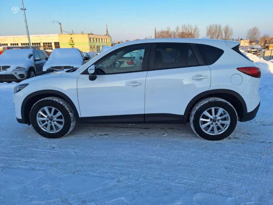 White Mazda CX-5 2015 in Taurage, with an engine capacity of 2.19 L and mileage of 255 thousand km for 7400 €, photo 4 on AUTOMOTO.COM.LV