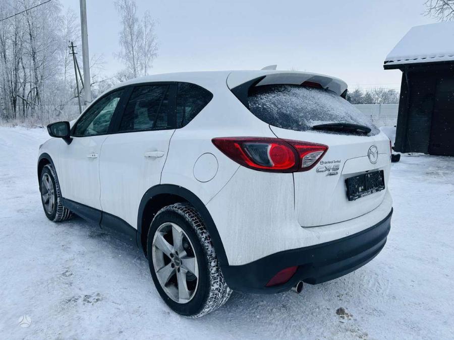 White Mazda CX-5 2015 in Kaunas, with an engine capacity of 2.20 L and mileage of 190 thousand km for 6550 €, photo 4 on AUTOMOTO.COM.LV