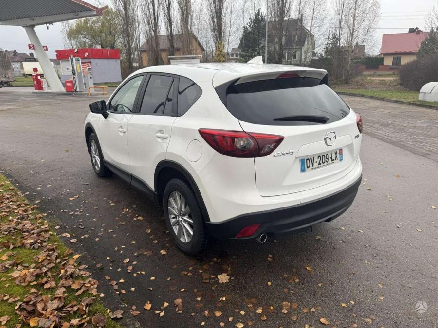 White Mazda CX-5 2015 in Taurage, with an engine capacity of 2.19 L and mileage of 182 thousand km for 8900 €, photo 3 on AUTOMOTO.COM.LV
