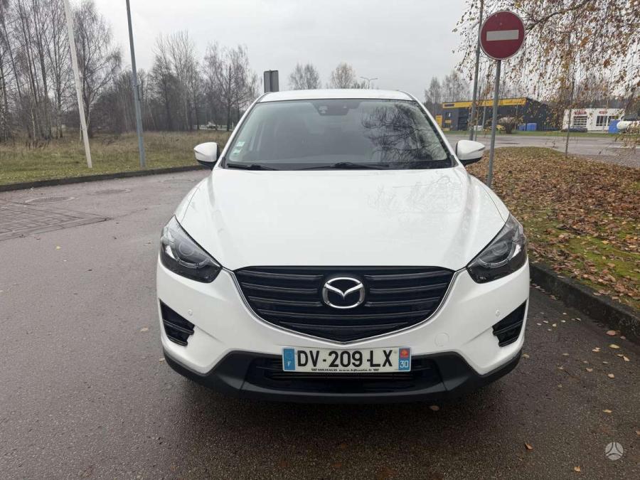 White Mazda CX-5 2015 in Taurage, with an engine capacity of 2.19 L and mileage of 182 thousand km for 8900 €, photo 5 on AUTOMOTO.COM.LV