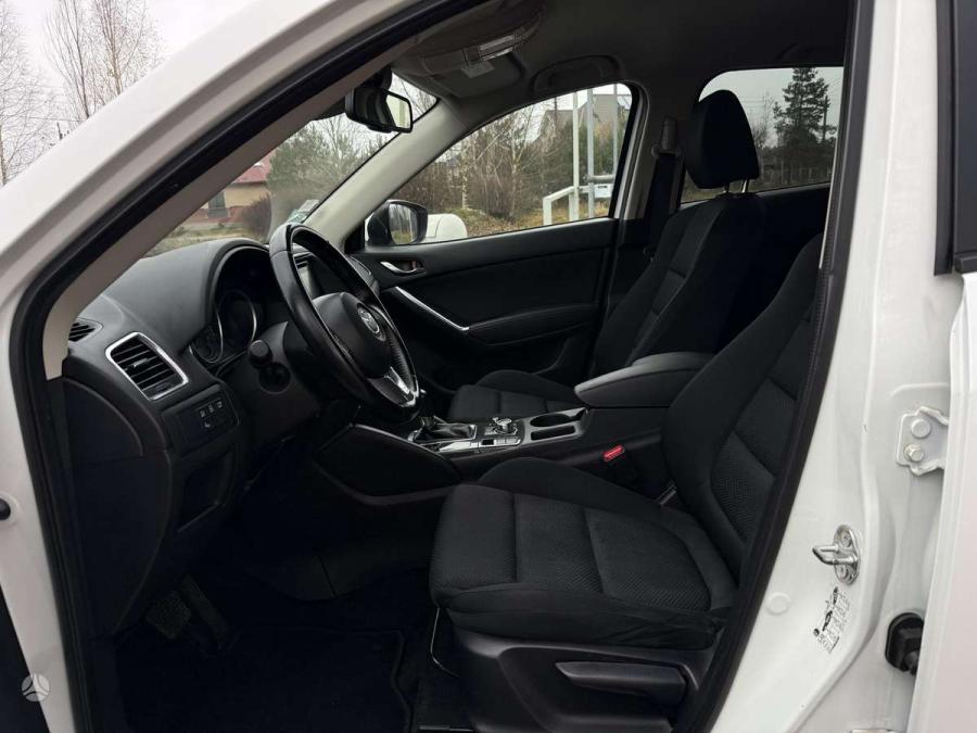 White Mazda CX-5 2015 in Taurage, with an engine capacity of 2.19 L and mileage of 182 thousand km for 8900 €, photo 7 on AUTOMOTO.COM.LV