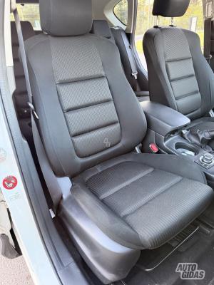 Balts Mazda CX-5 2015 Viļņa, ar dzinēja tilpumu 2.20 L un nobraukumu 166 tūkst. km par 9350 €, foto 18 vietnē AUTOMOTO.COM.LV