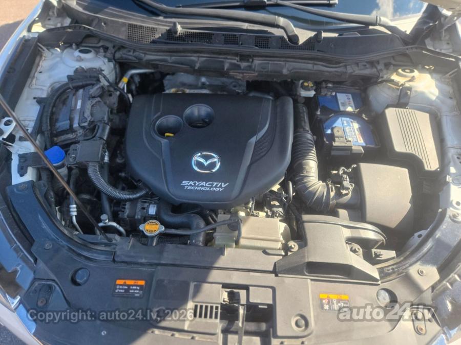 Balts Mazda CX-5 2015 Tallina, ar dzinēja tilpumu 2.20 L un nobraukumu 252 tūkst. km par 12000 €, foto 6 vietnē AUTOMOTO.COM.LV