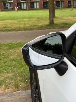 White Mazda CX-5 2015 in Mazeikiai, with an engine capacity of 2.19 L and mileage of 239 thousand km for 10600 €, photo 11 on AUTOMOTO.COM.LV