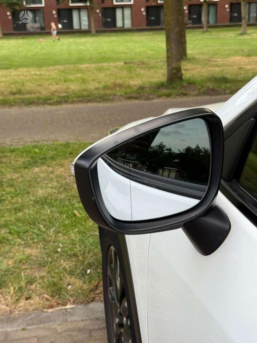 White Mazda CX-5 2015 in Mazeikiai, with an engine capacity of 2.19 L and mileage of 239 thousand km for 10600 €, photo 11 on AUTOMOTO.COM.LV