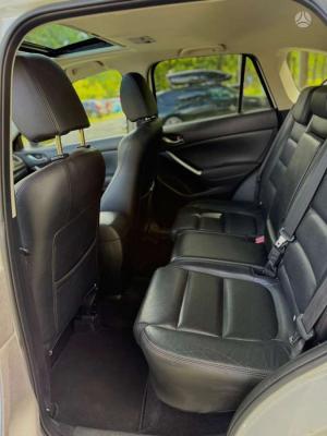 White Mazda CX-5 2015 in Mazeikiai, with an engine capacity of 2.19 L and mileage of 239 thousand km for 10600 €, photo 21 on AUTOMOTO.COM.LV