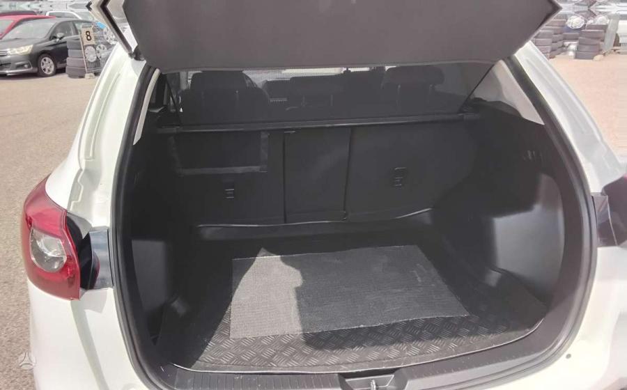 Balts Mazda CX-5 2015 Marijampole, ar dzinēja tilpumu 2.19 L un nobraukumu 137 tūkst. km par 7650 €, foto 17 vietnē AUTOMOTO.COM.LV