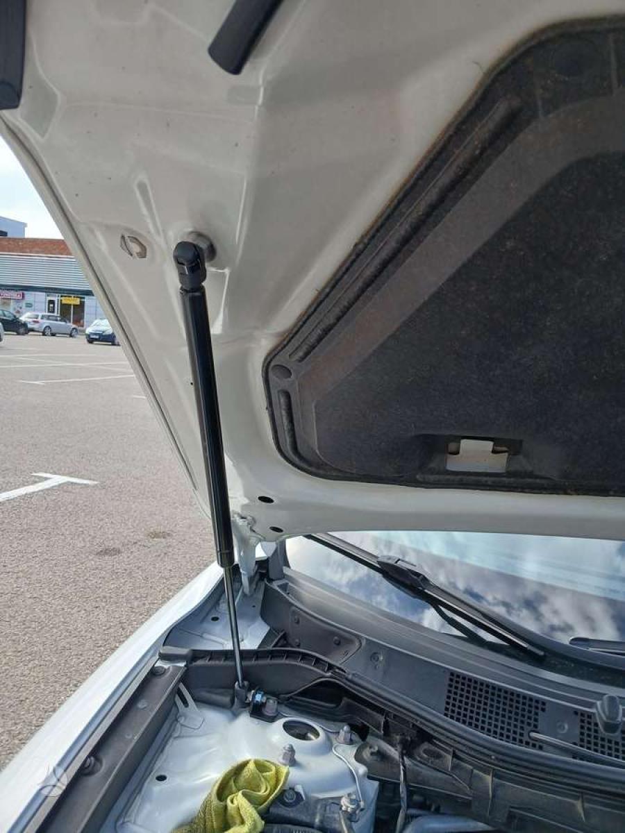 White Mazda CX-5 2015 in Kaunas, with an engine capacity of 2.19 L and mileage of 179 thousand km for 9700 €, photo 23 on AUTOMOTO.COM.LV