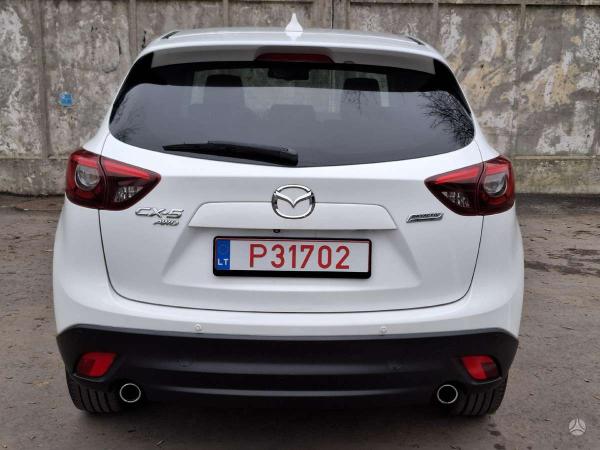 White Mazda CX-5 2016 in Vilnius, with an engine capacity of 2.19 L and mileage of 217 thousand km for 10000 €, photo 9 on AUTOMOTO.COM.LV