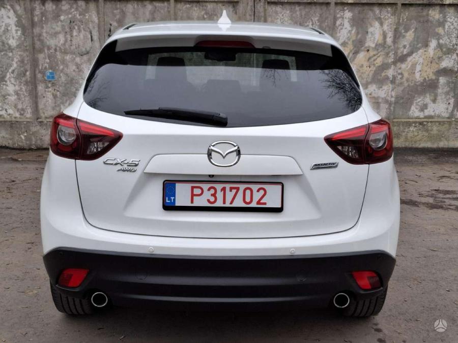 White Mazda CX-5 2016 in Vilnius, with an engine capacity of 2.19 L and mileage of 217 thousand km for 10000 €, photo 9 on AUTOMOTO.COM.LV