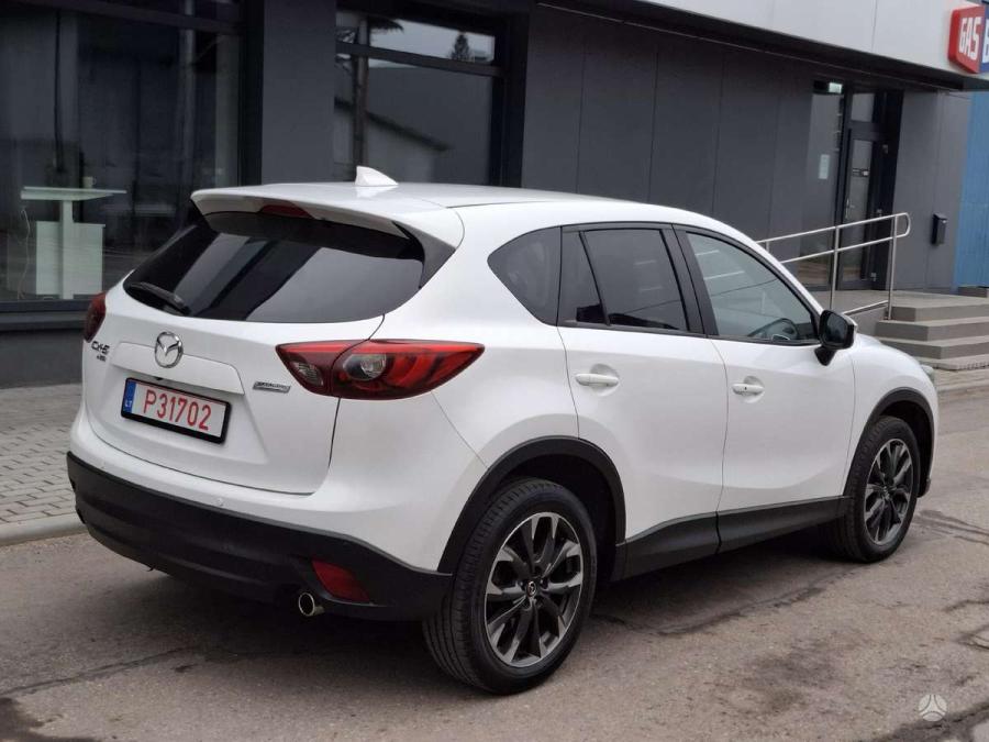 White Mazda CX-5 2016 in Vilnius, with an engine capacity of 2.19 L and mileage of 217 thousand km for 10000 €, photo 7 on AUTOMOTO.COM.LV
