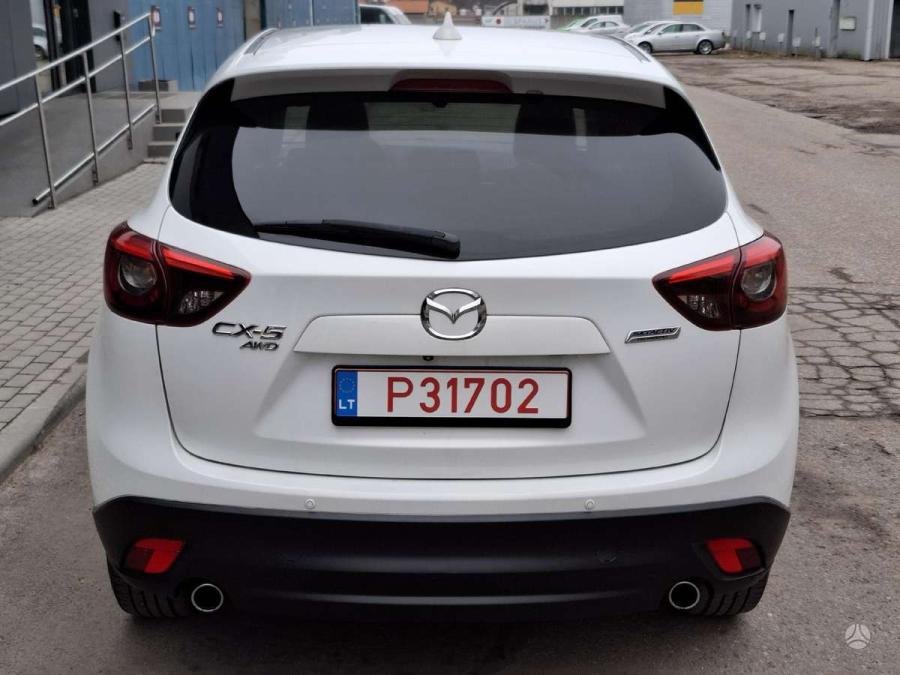 White Mazda CX-5 2016 in Vilnius, with an engine capacity of 2.19 L and mileage of 217 thousand km for 10000 €, photo 9 on AUTOMOTO.COM.LV
