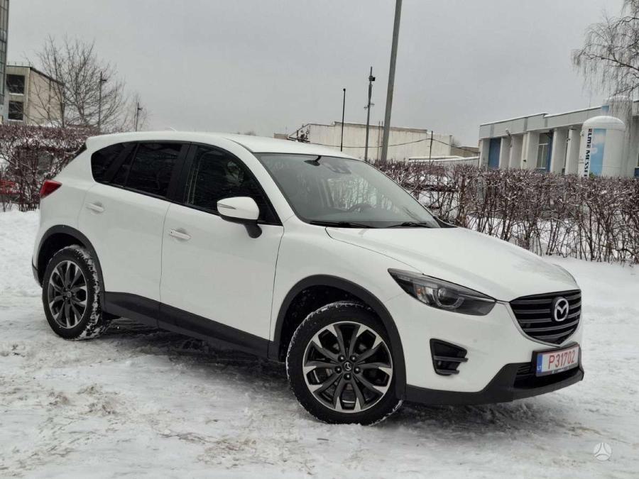 White Mazda CX-5 2016 in Vilnius, with an engine capacity of 2.19 L and mileage of 217 thousand km for 10200 €, photo 1 on AUTOMOTO.COM.LV