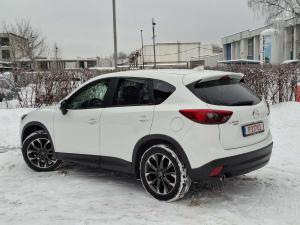 White Mazda CX-5 2016 in Vilnius, with an engine capacity of 2.19 L and mileage of 217 thousand km for 10200 €, photo 6 on AUTOMOTO.COM.LV
