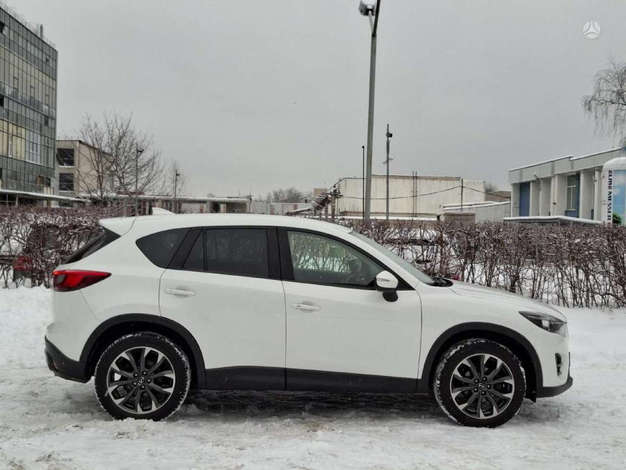 White Mazda CX-5 2016 in Vilnius, with an engine capacity of 2.19 L and mileage of 217 thousand km for 10200 €, photo 7 on AUTOMOTO.COM.LV