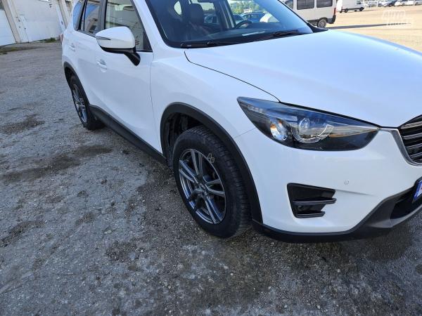 White Mazda CX-5 2016 in Panevezys, with an engine capacity of 2.20 L and mileage of 186 thousand km for 7900 €, photo 2 on AUTOMOTO.COM.LV