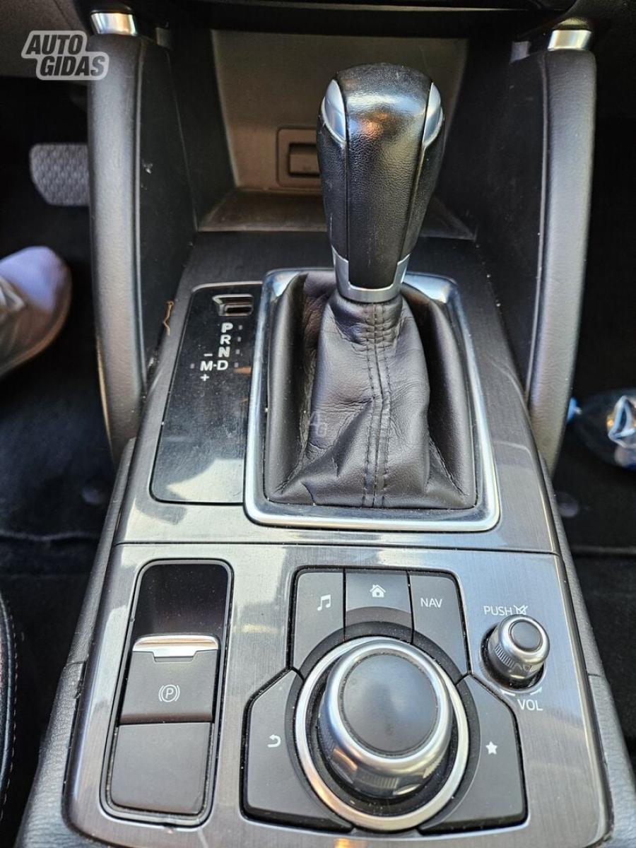 White Mazda CX-5 2016 in Panevezys, with an engine capacity of 2.20 L and mileage of 186 thousand km for 7900 €, photo 17 on AUTOMOTO.COM.LV