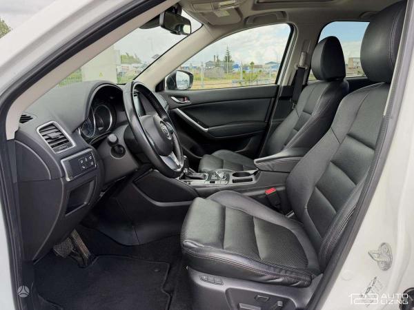 White Mazda CX-5 2016 in Taurage, with an engine capacity of 2.20 L and mileage of 169 thousand km for 8800 €, photo 9 on AUTOMOTO.COM.LV