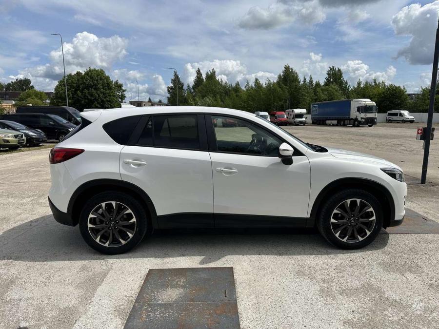 White Mazda CX-5 2016 in Telschi, with an engine capacity of 2.19 L and mileage of 239 thousand km for 5600 €, photo 6 on AUTOMOTO.COM.LV