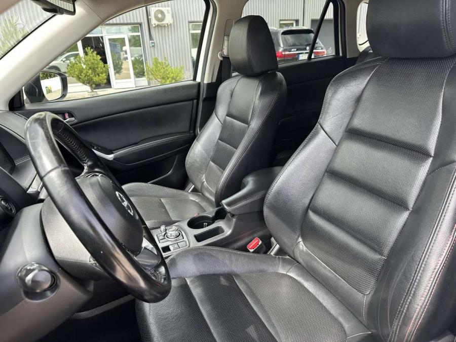 White Mazda CX-5 2016 in Telschi, with an engine capacity of 2.19 L and mileage of 239 thousand km for 5600 €, photo 16 on AUTOMOTO.COM.LV