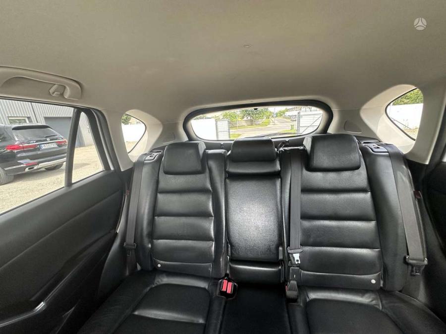White Mazda CX-5 2016 in Telschi, with an engine capacity of 2.19 L and mileage of 239 thousand km for 5600 €, photo 30 on AUTOMOTO.COM.LV