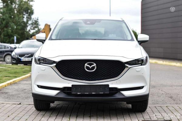 White Mazda CX-5 2017 in Kretinga, with an engine capacity of 2.20 L and mileage of 215 thousand km for 14650 €, photo 2 on AUTOMOTO.COM.LV