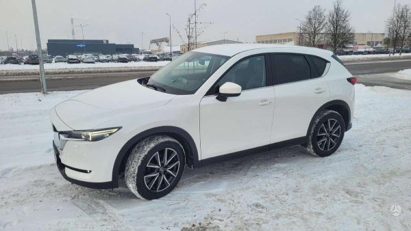White Mazda CX-5 2017 in Siauliai, with an engine capacity of 2.19 L and mileage of 229 thousand km for 13400 €, photo 2 on AUTOMOTO.COM.LV