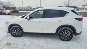White Mazda CX-5 2017 in Siauliai, with an engine capacity of 2.19 L and mileage of 229 thousand km for 13400 €, photo 3 on AUTOMOTO.COM.LV