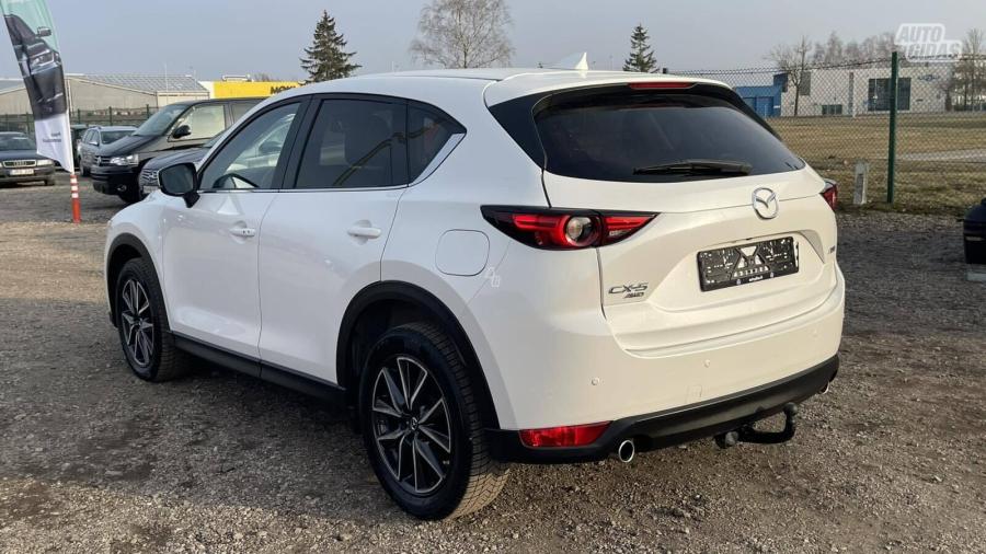 Balts Mazda CX-5 2017 Marijampole, ar dzinēja tilpumu 2.20 L un nobraukumu 231 tūkst. km par 13850 €, foto 5 vietnē AUTOMOTO.COM.LV