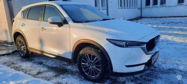 White Mazda CX-5 2018 in Panevezys, with an engine capacity of 2.19 L and mileage of 302 thousand km for 8800 €, photo 1 on AUTOMOTO.COM.LV