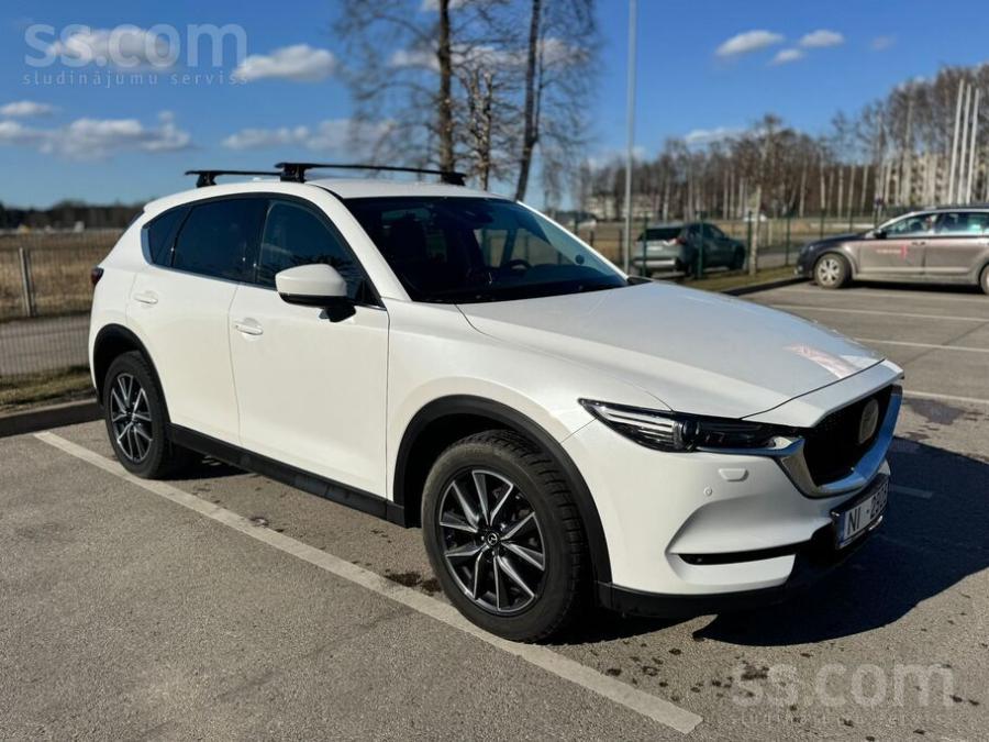 Белый Мазда СХ-5 2018 в Рига, объемом двигателя 2.50 л и пробегом 95 тыс. км за 19500 €, фото 1 на AUTOMOTO.COM.LV