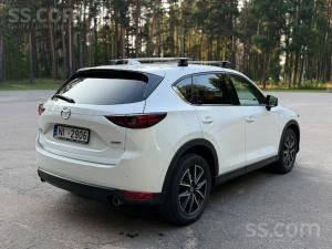 Белый Мазда СХ-5 2018 в Рига, объемом двигателя 2.50 л и пробегом 97 тыс. км за 18900 €, фото 6 на AUTOMOTO.COM.LV