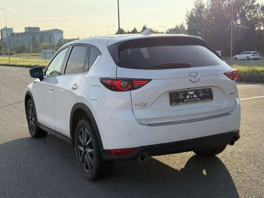Balts Mazda CX-5 2018 Panevēža, ar dzinēja tilpumu 2.19 L un nobraukumu 148 tūkst. km par 12900 €, foto 15 vietnē AUTOMOTO.COM.LV