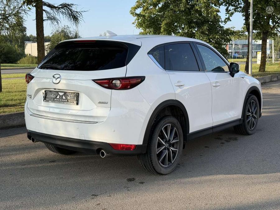 Balts Mazda CX-5 2018 Panevēža, ar dzinēja tilpumu 2.19 L un nobraukumu 148 tūkst. km par 12900 €, foto 19 vietnē AUTOMOTO.COM.LV