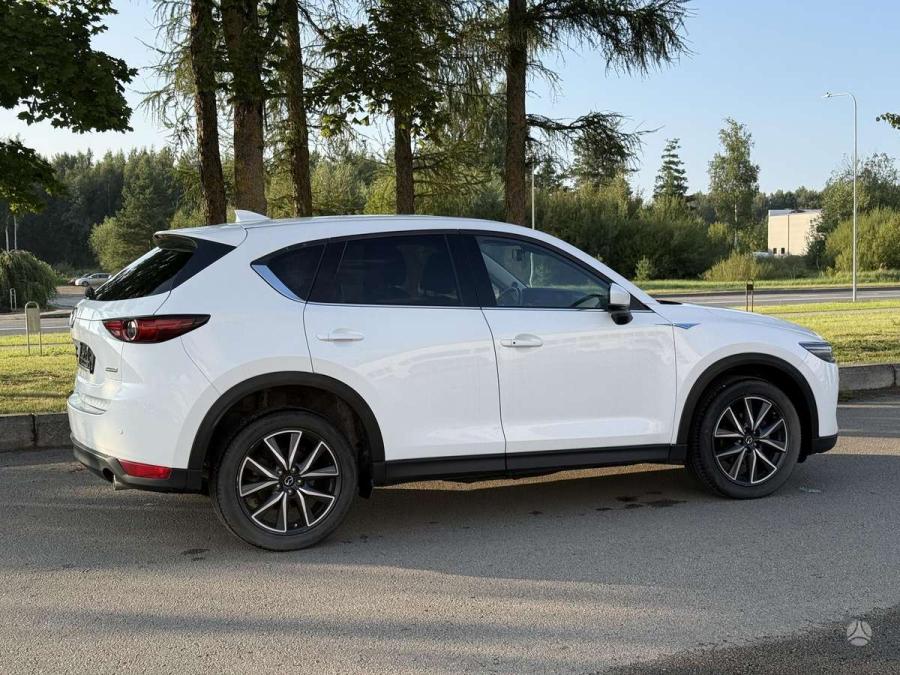 Balts Mazda CX-5 2018 Panevēža, ar dzinēja tilpumu 2.19 L un nobraukumu 148 tūkst. km par 12900 €, foto 21 vietnē AUTOMOTO.COM.LV