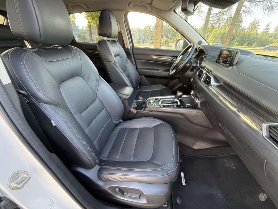 Balts Mazda CX-5 2018 Panevēža, ar dzinēja tilpumu 2.19 L un nobraukumu 148 tūkst. km par 12900 €, foto 22 vietnē AUTOMOTO.COM.LV