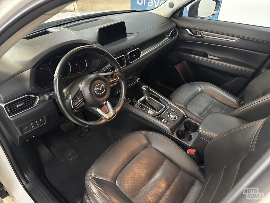 White Mazda CX-5 2019 in Vilnius, with an engine capacity of 2.50 L and mileage of 81 thousand km for 22900 €, photo 8 on AUTOMOTO.COM.LV