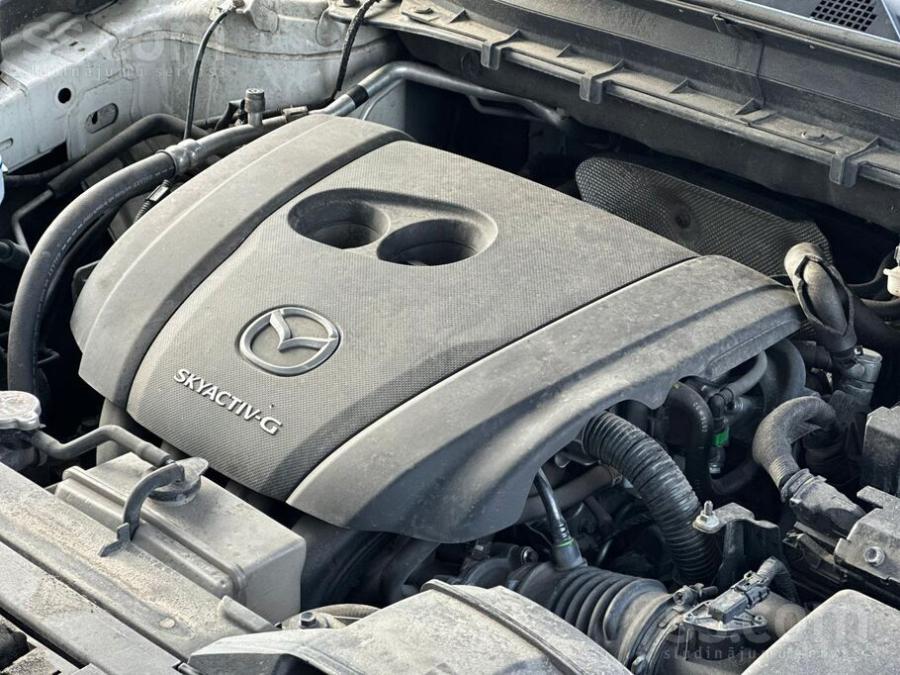 White Mazda CX-5 2020 in Riga, with an engine capacity of 2.00 L and mileage of 127 thousand km for 21450 €, photo 27 on AUTOMOTO.COM.LV