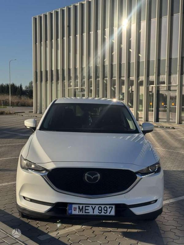 White Mazda CX-5 2020 in Vilnius, with an engine capacity of 2.49 L and mileage of 93 thousand km for 15500 €, photo 1 on AUTOMOTO.COM.LV