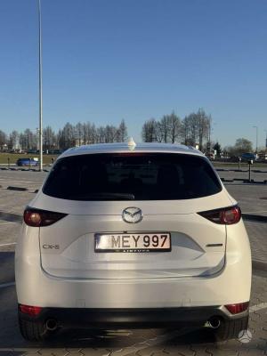 Белый Мазда СХ-5 2020 в Вильнюс, объемом двигателя 2.49 л и пробегом 93 тыс. км за 15500 €, фото 3 на AUTOMOTO.COM.LV