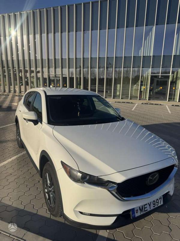 White Mazda CX-5 2020 in Vilnius, with an engine capacity of 2.49 L and mileage of 93 thousand km for 15500 €, photo 5 on AUTOMOTO.COM.LV